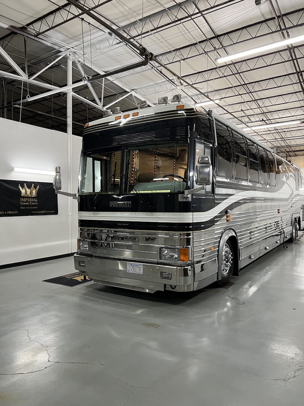 1997 Prevost Country Coach XL Non Slide
