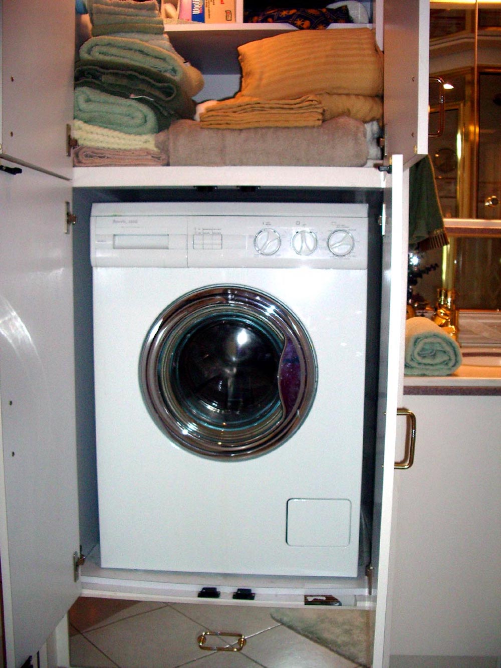 1998 Prevost Parliament XLNon Slide