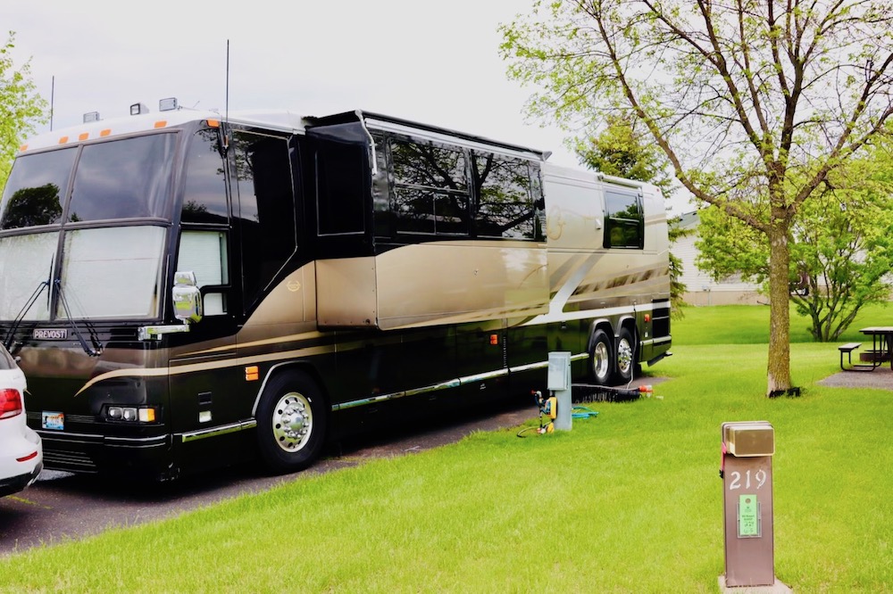 2000 Prevost Marathon H3-45Single Slide