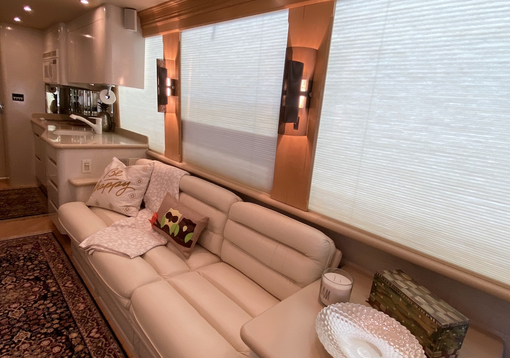 2000 Prevost Hoffman XLII 40 NonSlide