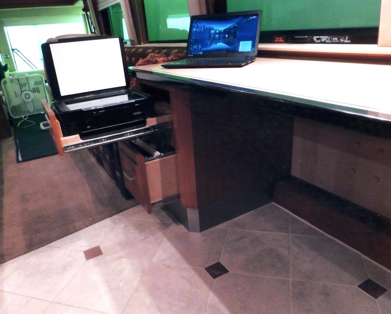 2001 Prevost Royale XLII 40'Non Slide