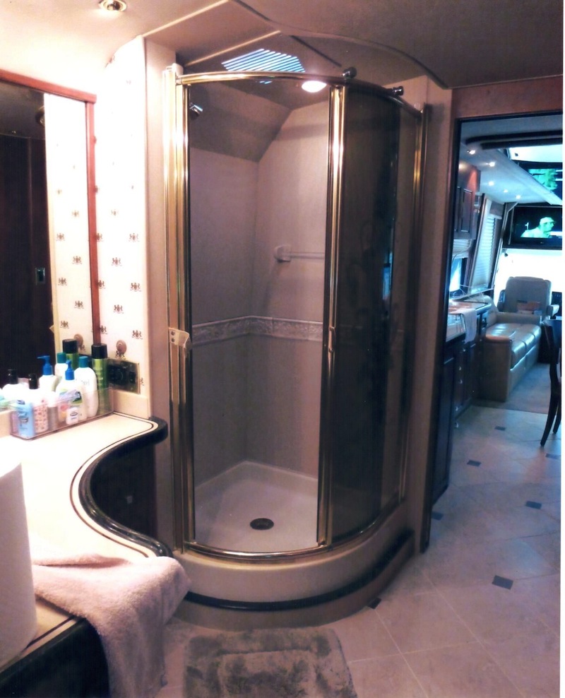 2001 Prevost Royale XLII 40'Non Slide