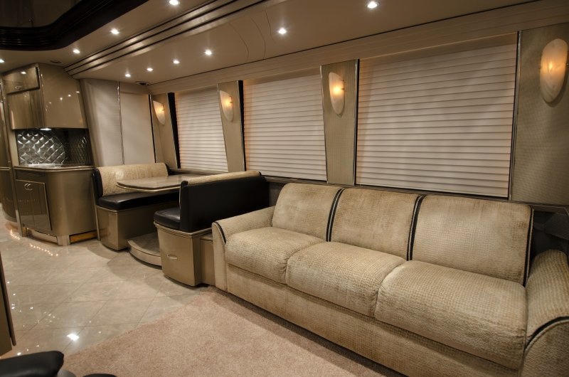 2003 Prevost CCXL_Btwait