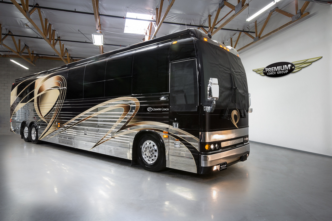 2005 Prevost Country Coach XLIIDouble Slide