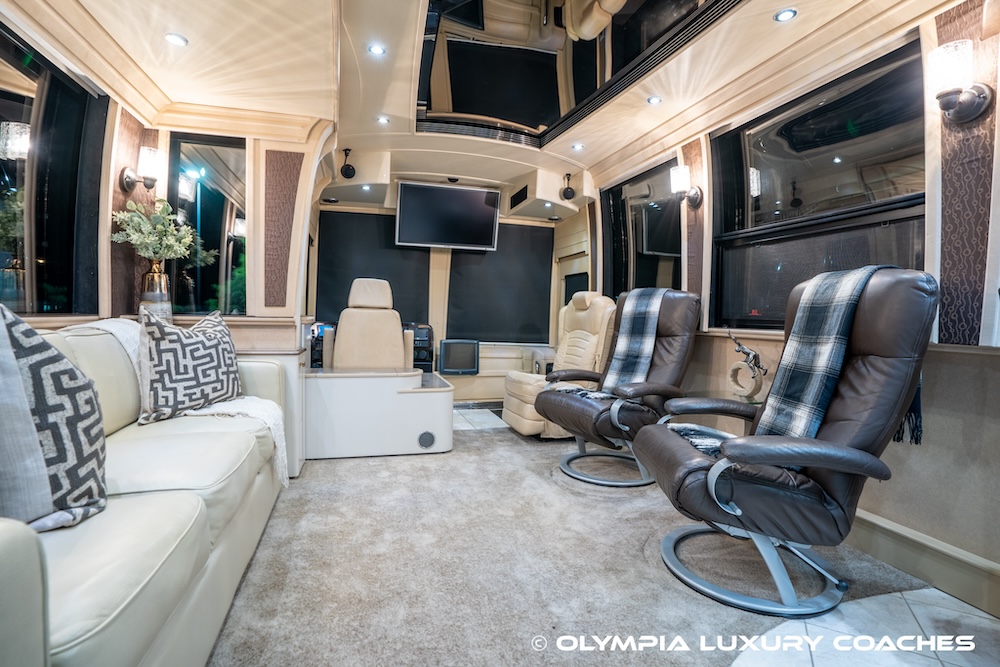 2006 Prevost Legendary XLII Double Slide