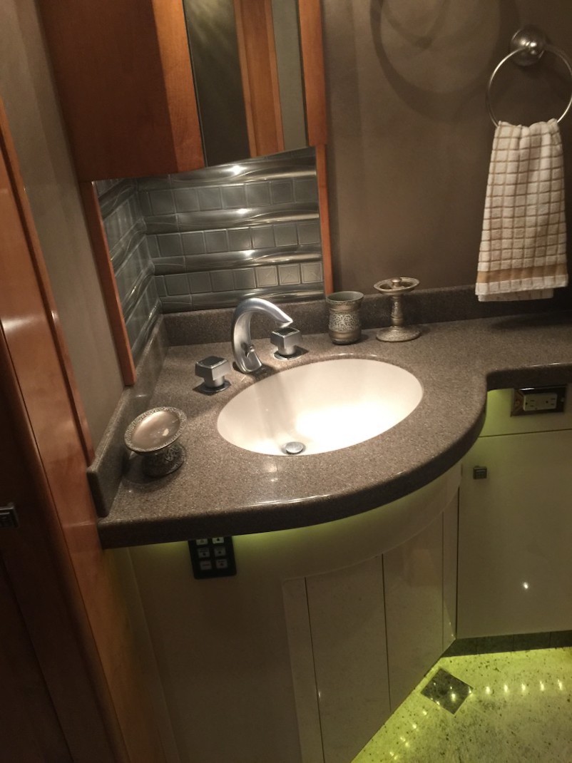 2006 Prevost Royale XLIIDouble Slide