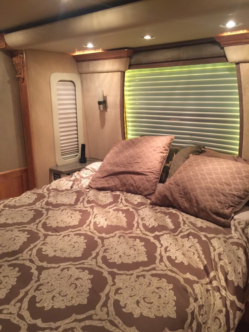 2006 Prevost Royale XLIIDouble Slide