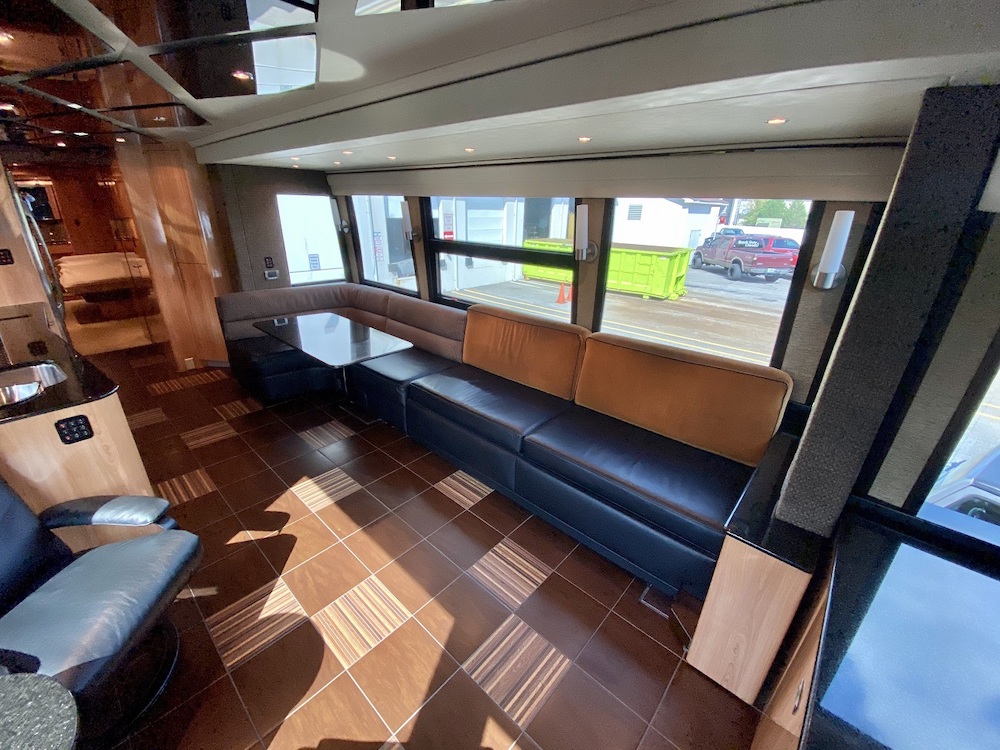 2008 Prevost Amadas H3-45Double Slide