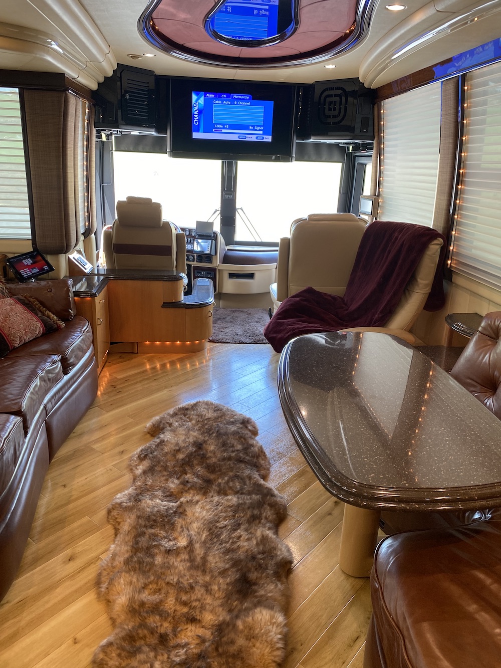 2008 Prevost Liberty XLII Double Slide