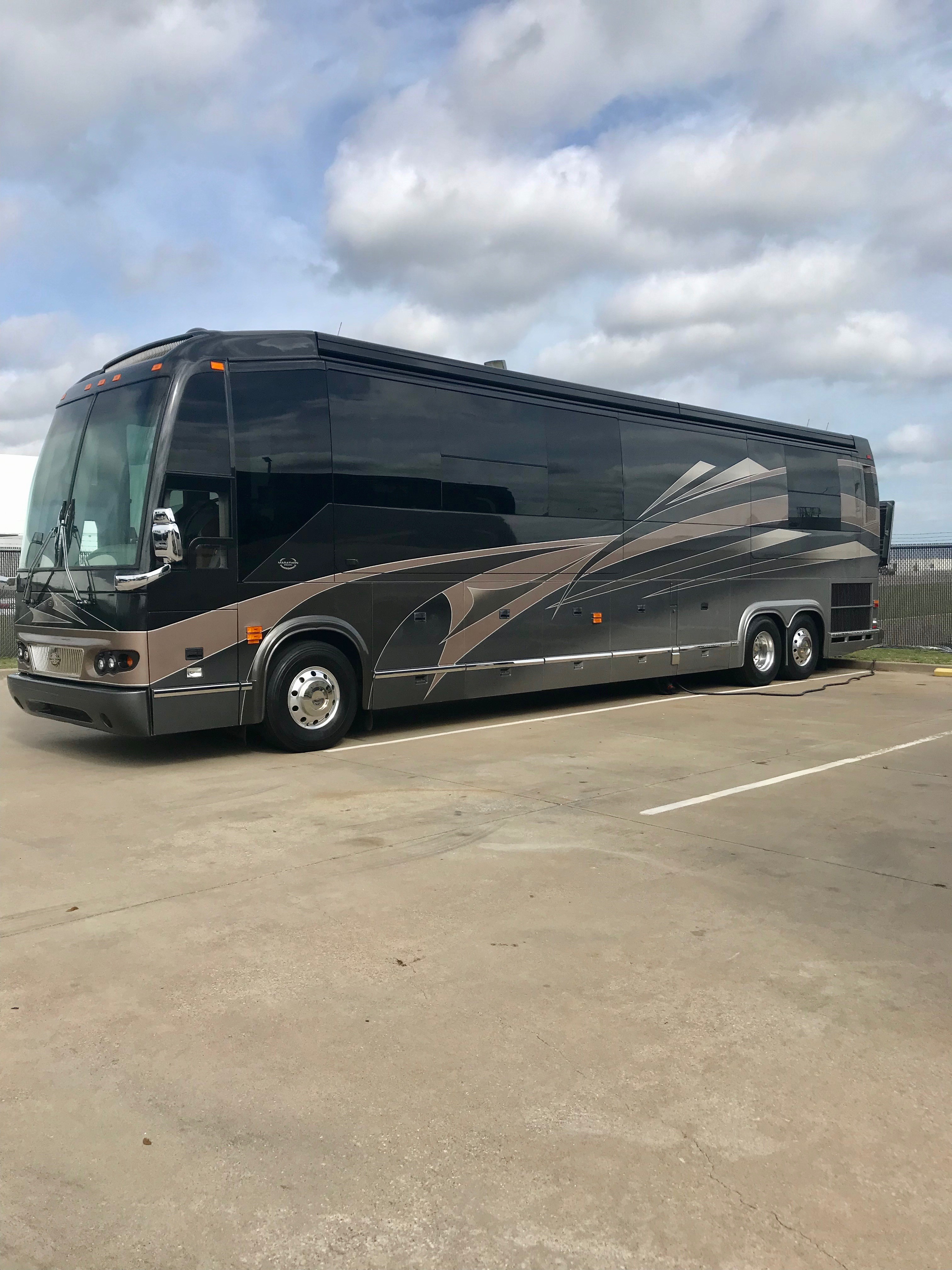 2008 Prevost Marathon H3-45Double Slide