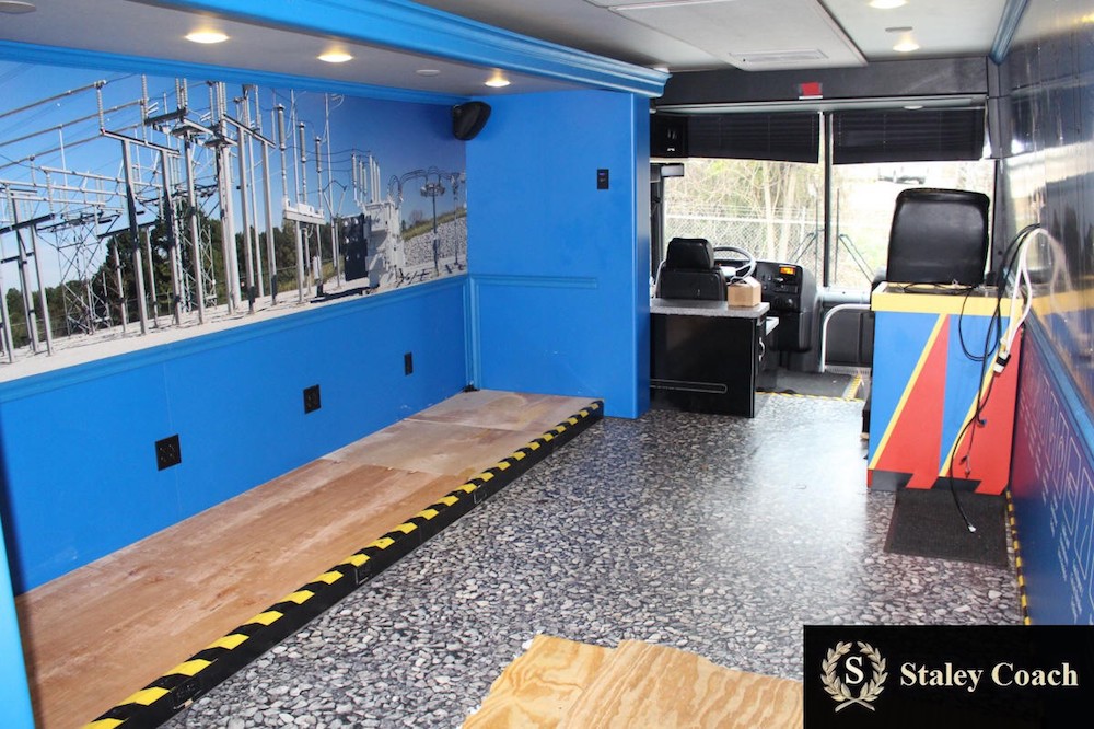 2008 Prevost XLII ShellDouble Slide # 49316