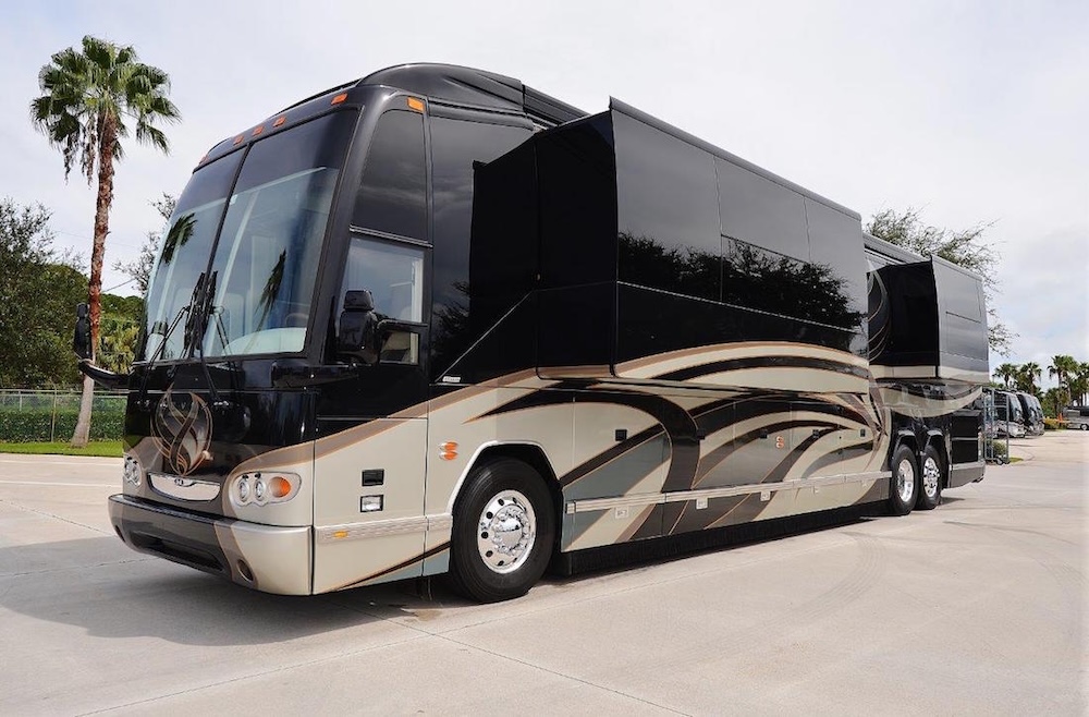 2009 Prevost Featherlite Amadas H3-45 Double Slide