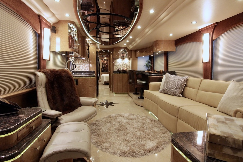 2010 Prevost Millennium H3-45 Triple Slide