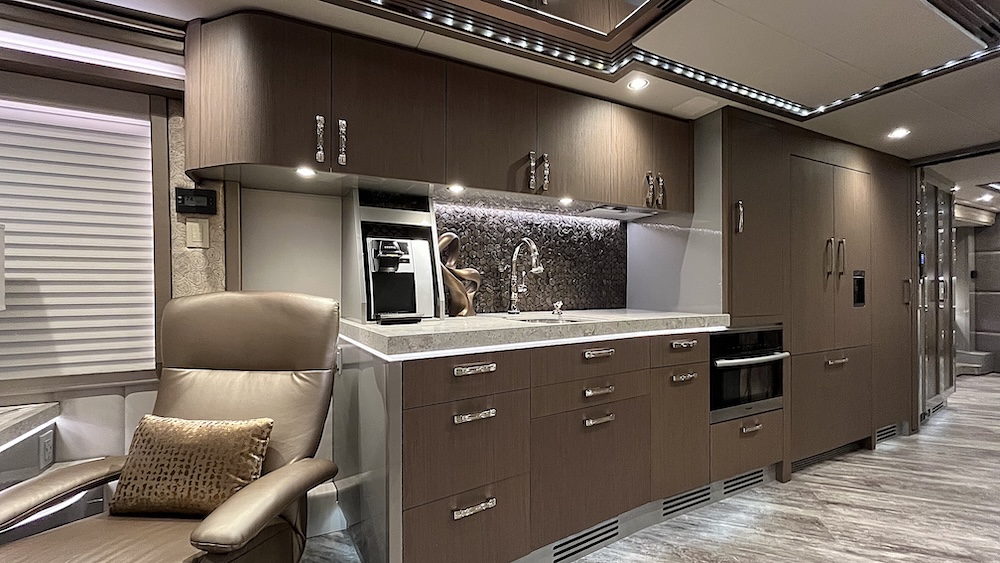 2020 Prevost Liberty Elegant Lady H3-45 Triple Slide # 7226
