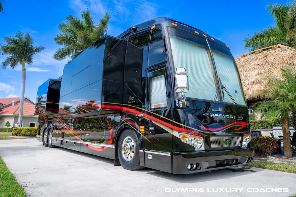 2020 Prevost Marathon H3-45 Quad Slide